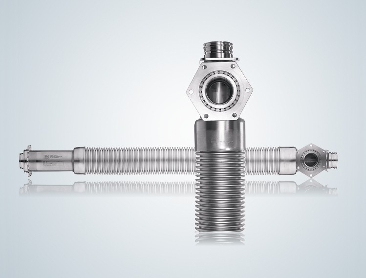 Flexible fluid pipe connections